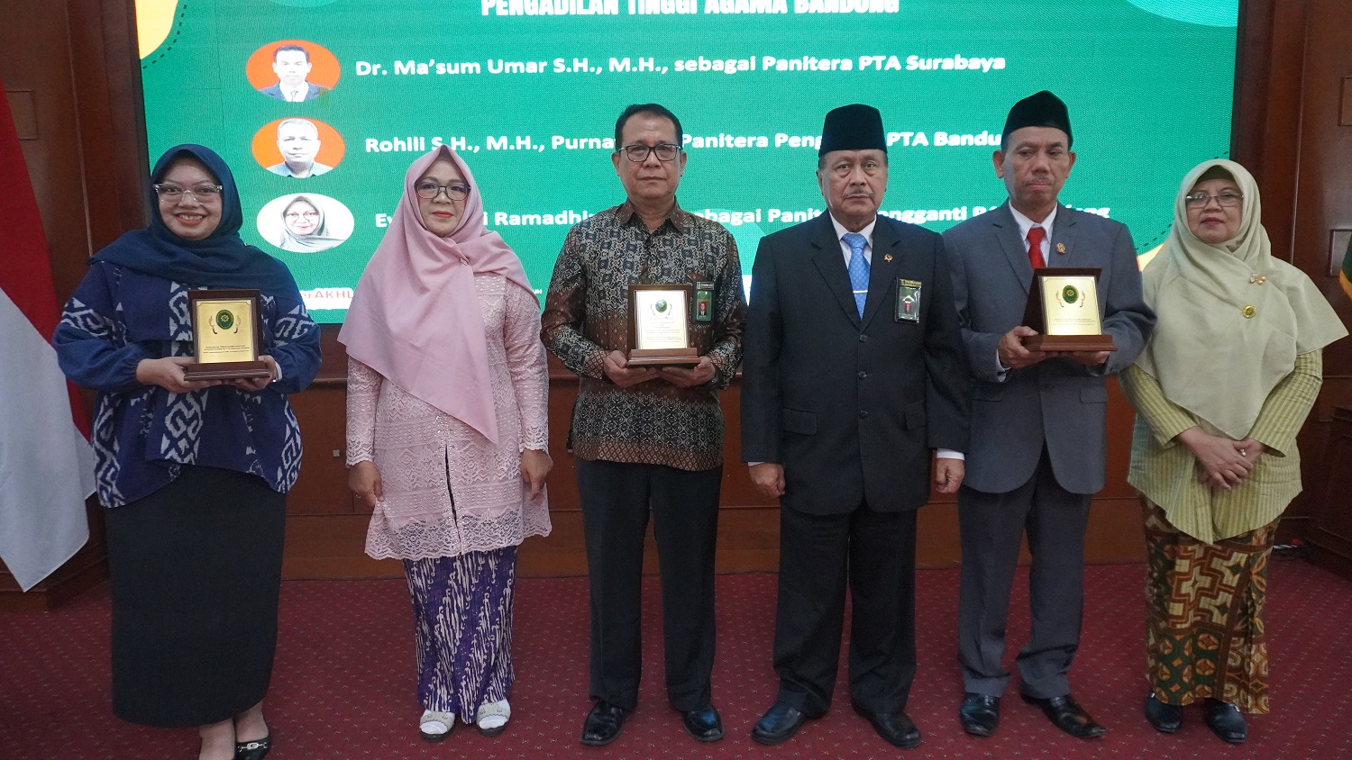 PTA Bandung - Pelepasan Panitera, Panitera Pengganti, dan Pelaksana Pengadilan Tinggi Agama Bandung